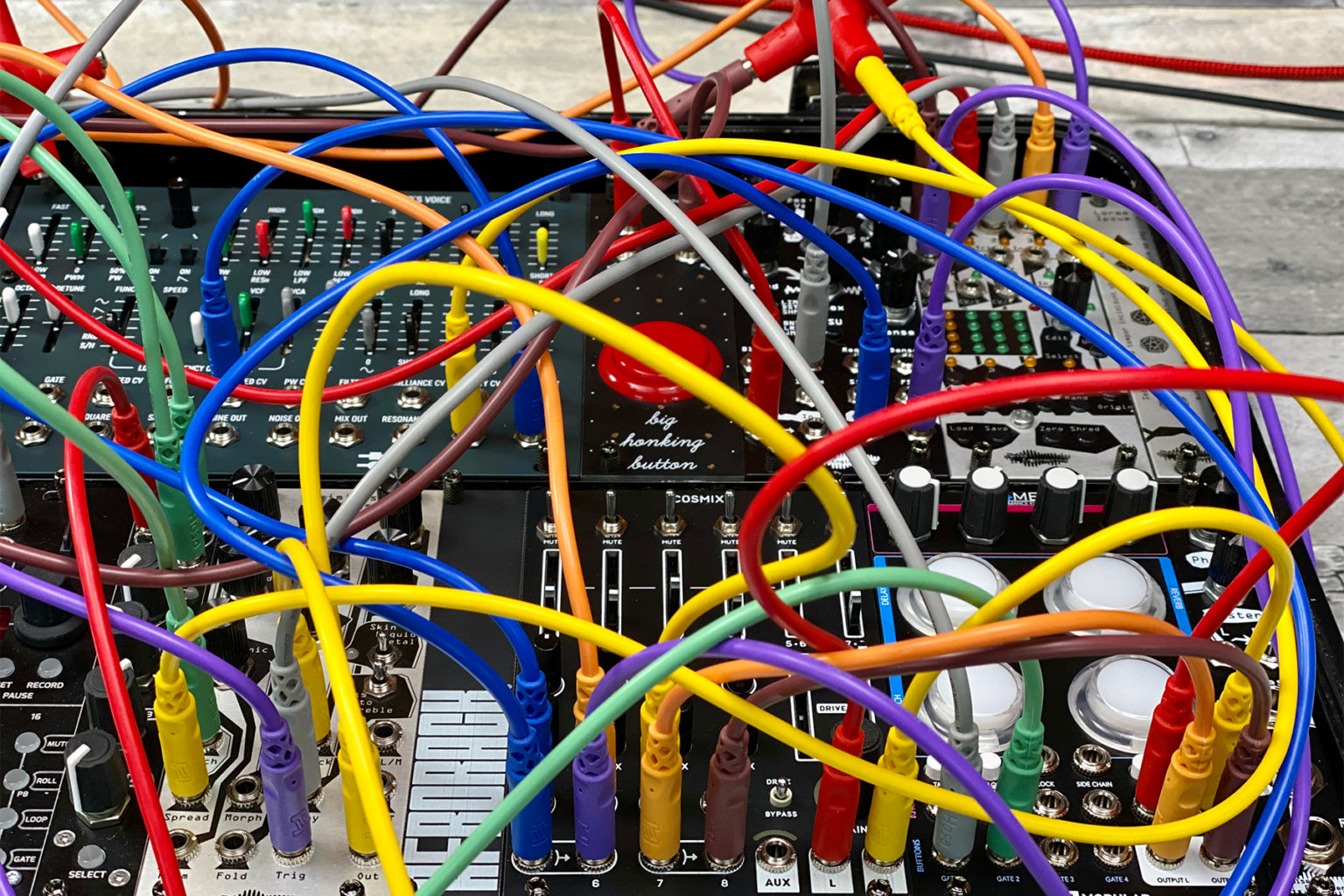 Beginner's Guide to Modular Synth - Featuring Noise Engineering | Hosa Beginner's Guide to Modular Synth - Featuring Noise Engineering | Hosa